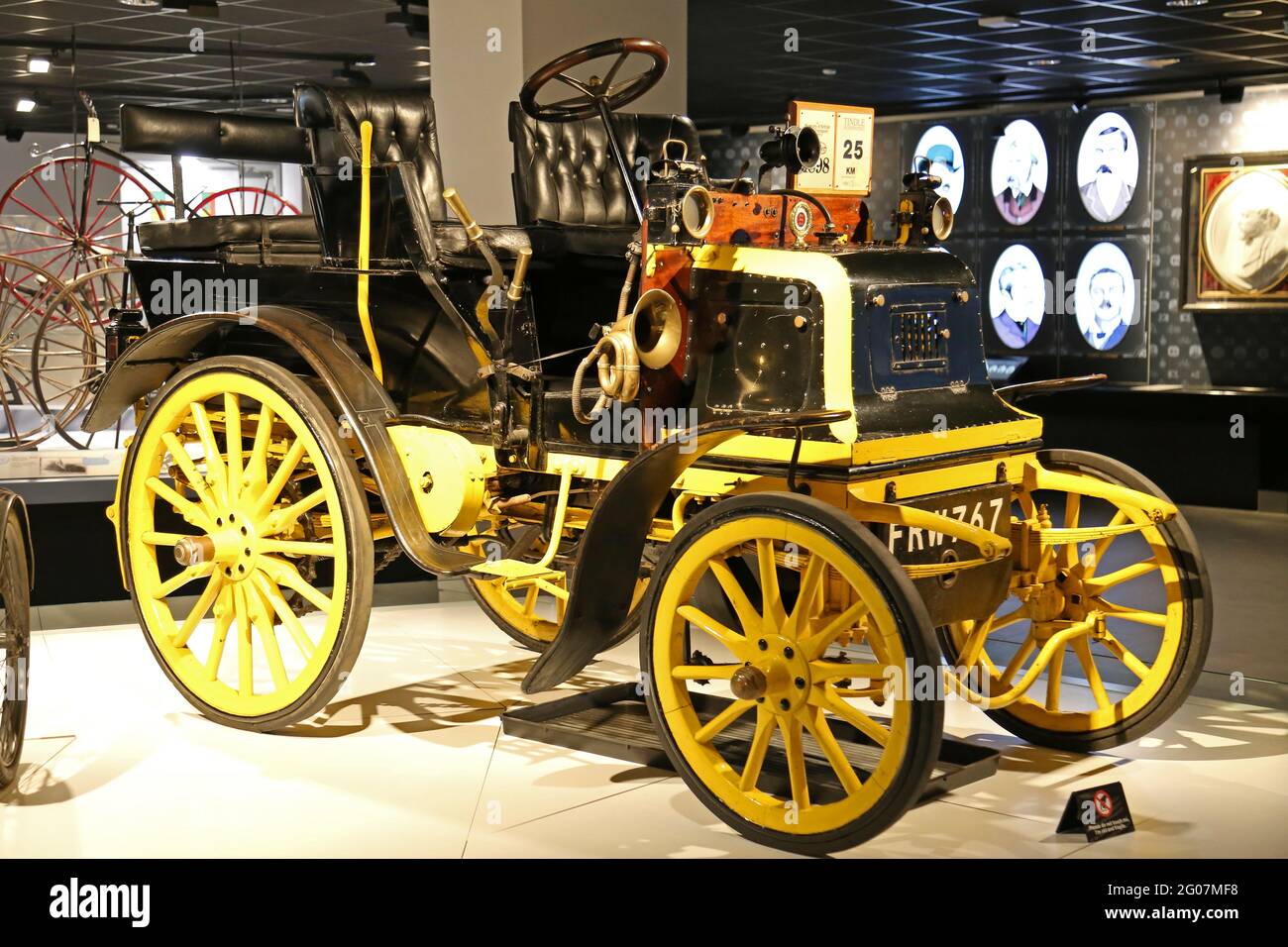 Daimler Wagonette Phaeton (1898), Coventry Transport Museum, Millennium ...