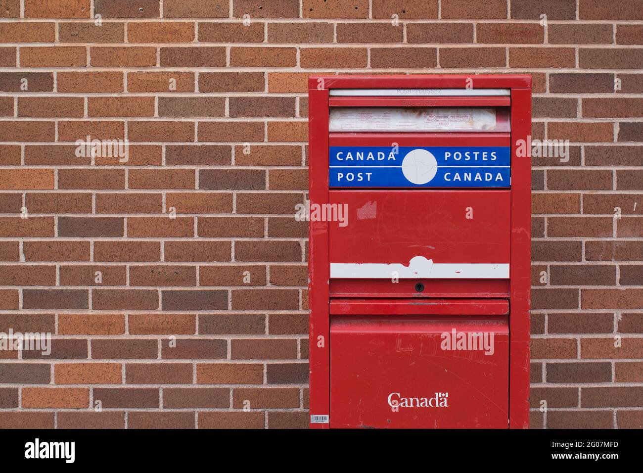 Canada post crown corporation hi-res stock photography and images - Alamy