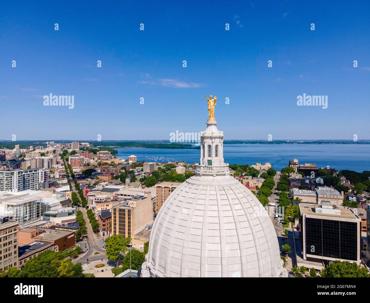 Aerial photograph of Madison, Wisconsin, USA. State Capitol Stock Photo ...