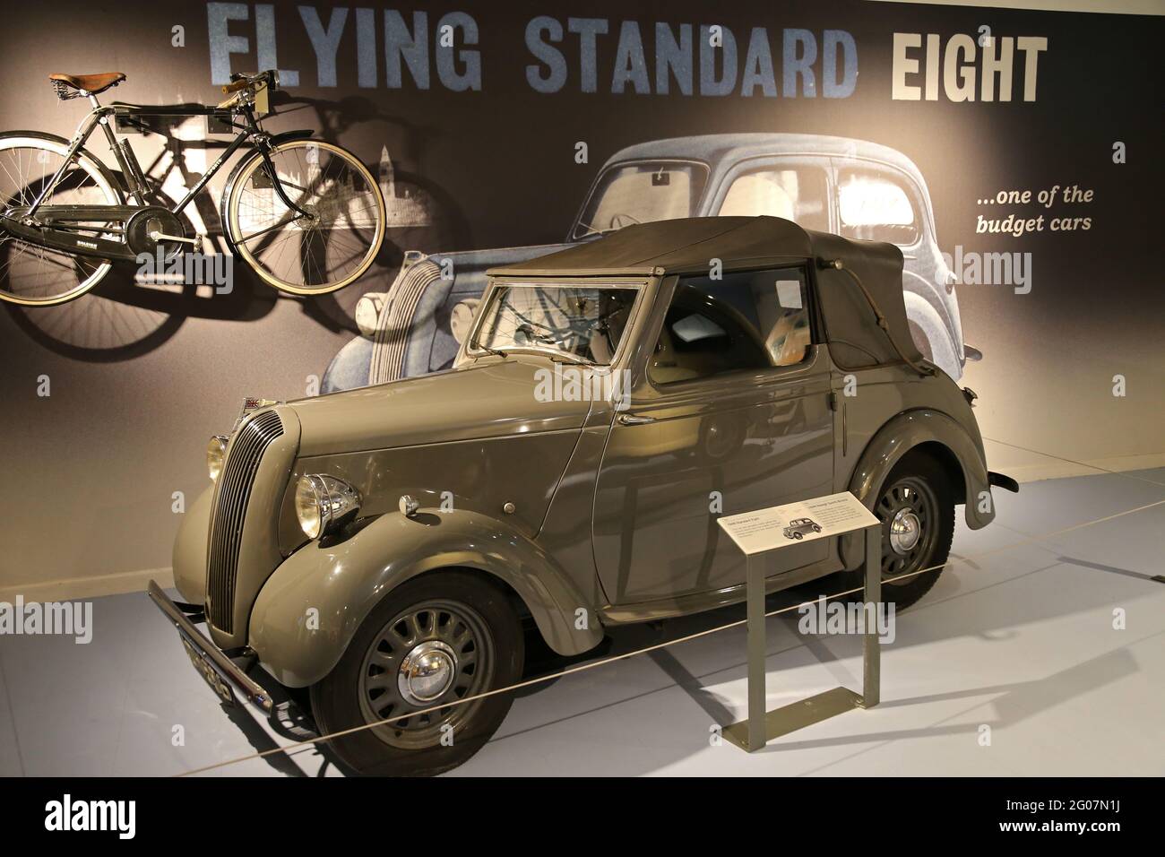Standard 8 car hi-res stock photography and images - Alamy