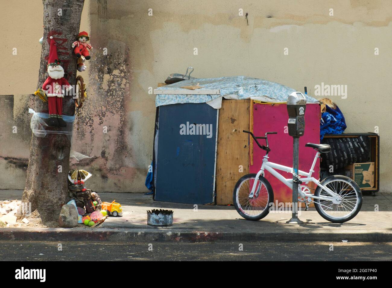 Homeless home on the street. Los Angeles, California, USA Stock Photo ...