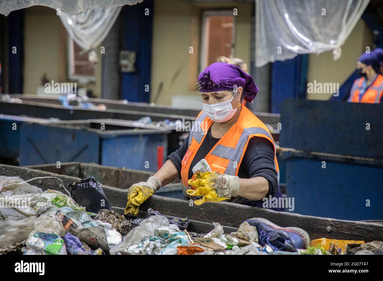 Plastic waste istanbul hi-res stock photography and images - Alamy