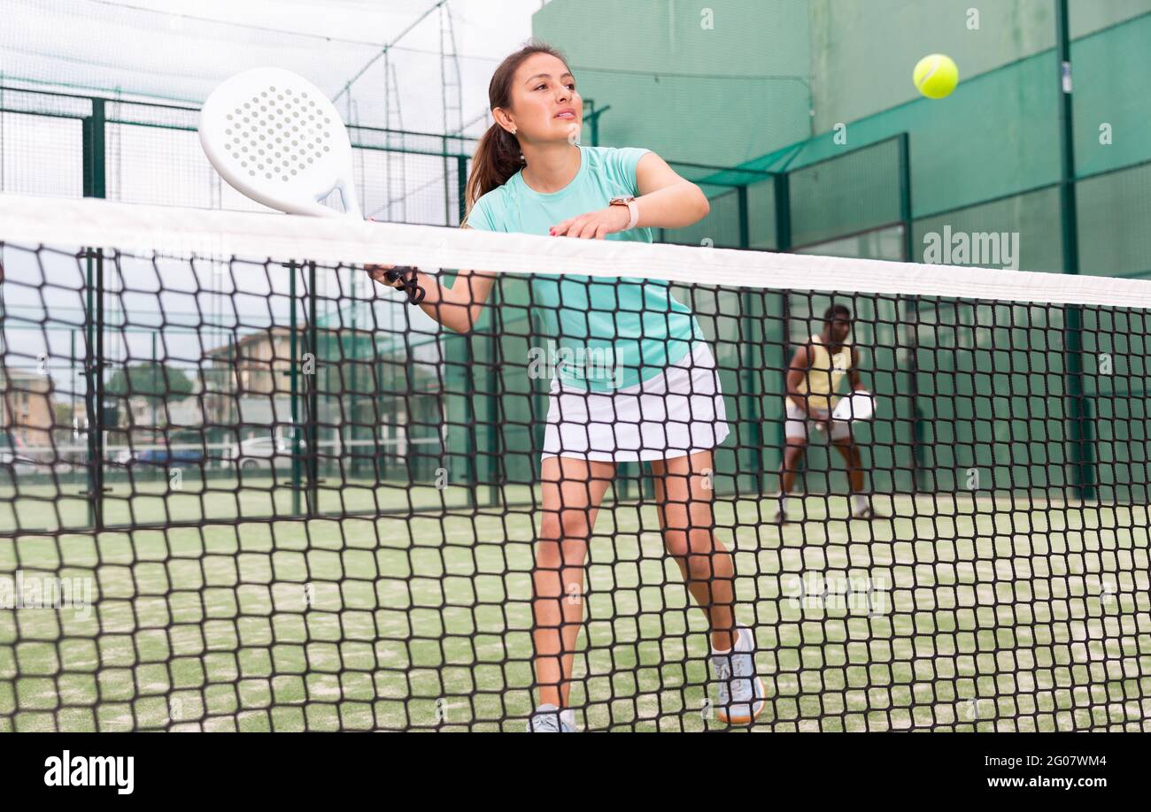 Doubles teamwork hi-res stock photography and images - Alamy