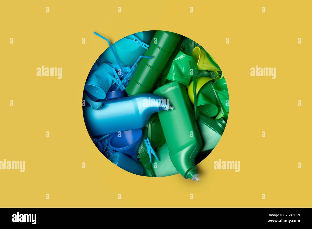 Rubbish bag hole hi-res stock photography and images - Alamy