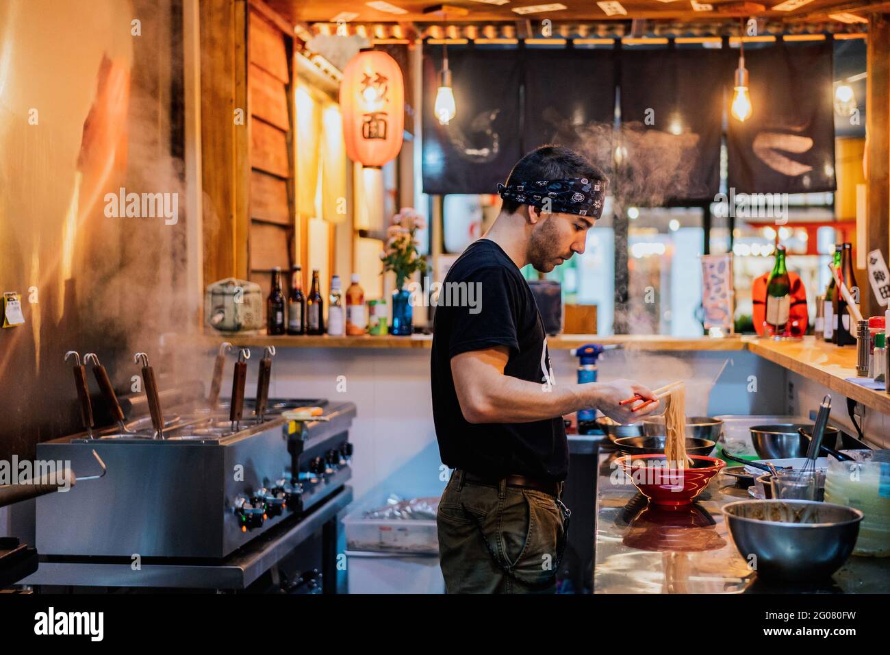 Ramen noodles bar hi-res stock photography and images - Alamy