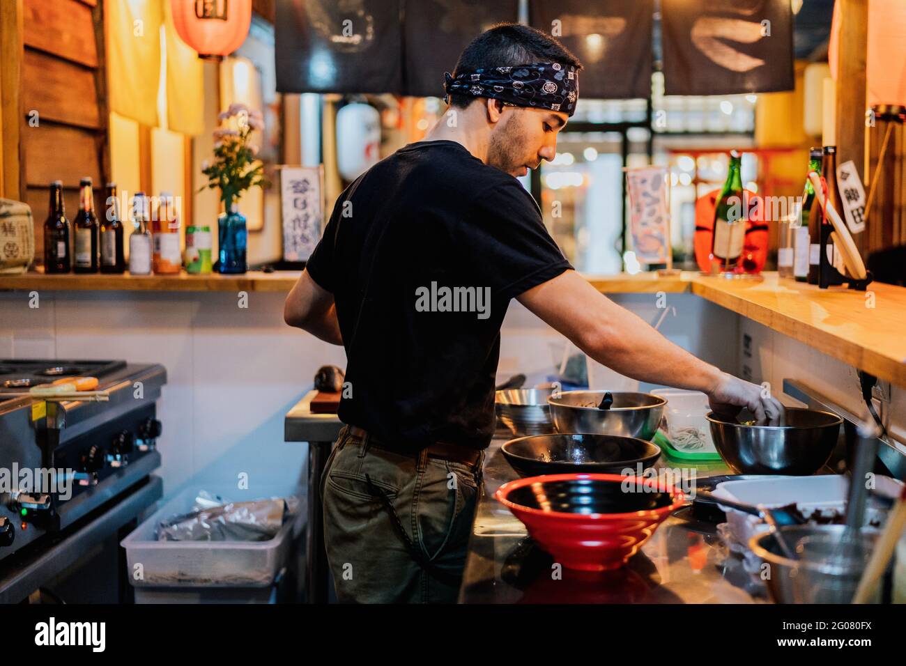 Ramen stand hi-res stock photography and images - Alamy