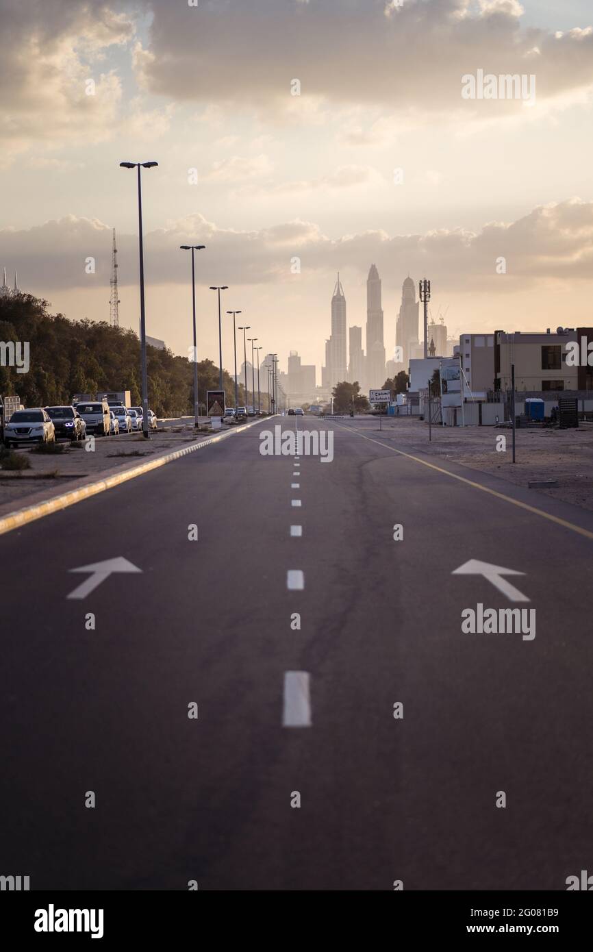 Empty dubai background hi-res stock photography and images - Alamy