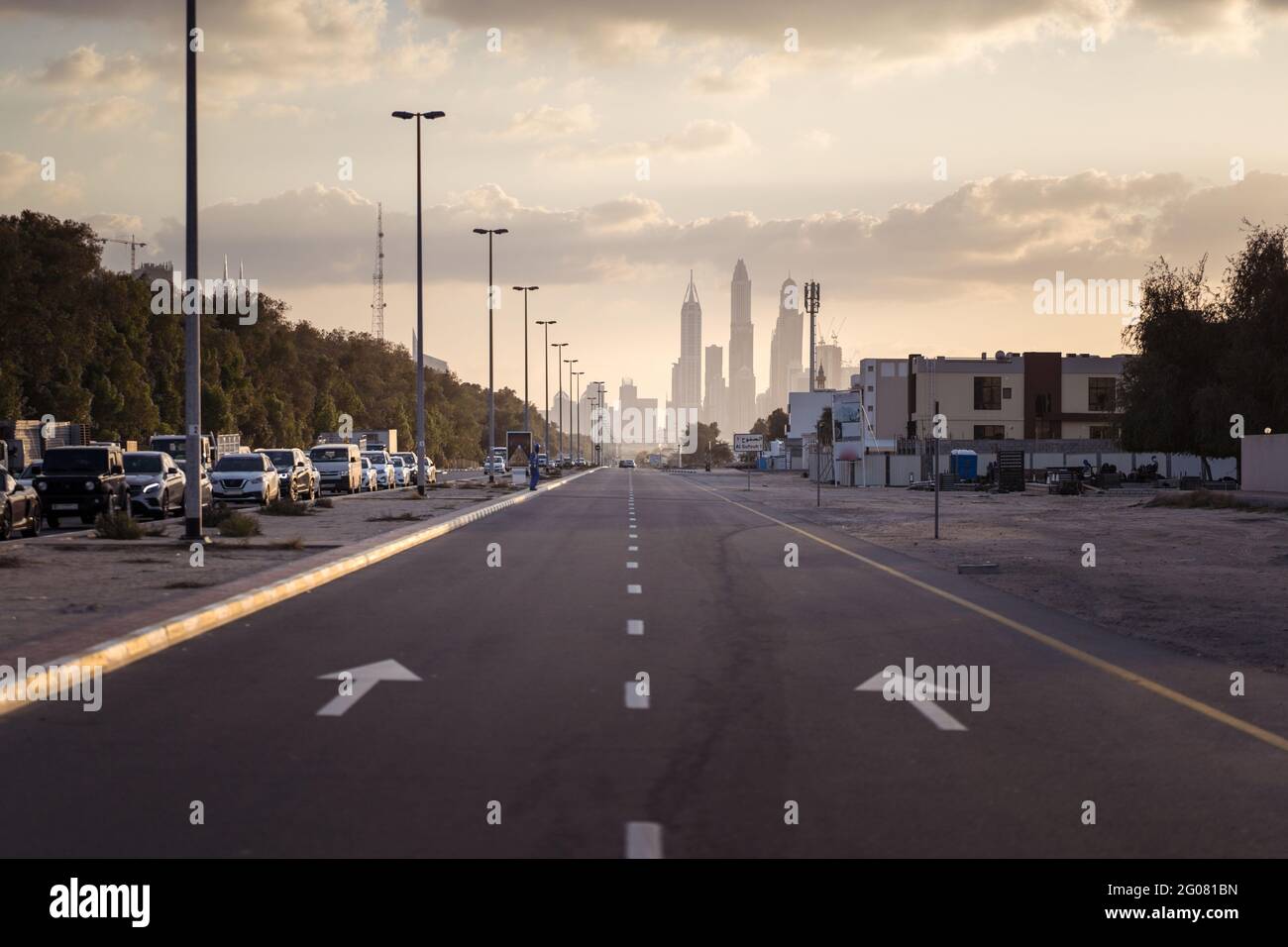 Empty dubai background hi-res stock photography and images - Alamy