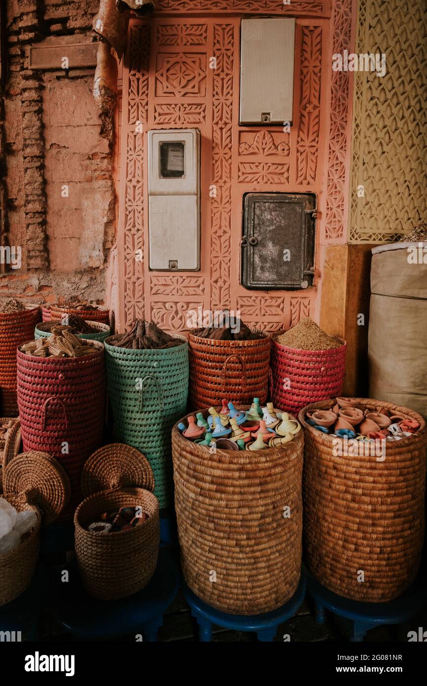 Wicker baskets outside craft shop hi-res stock photography and images ...