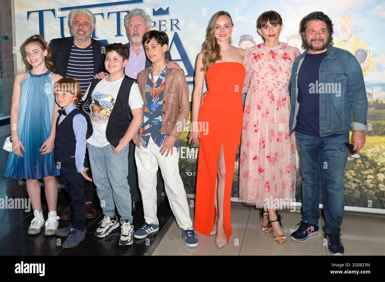 The cast seen during Tutti per Uma film premiere at the Adriano cinema ...
