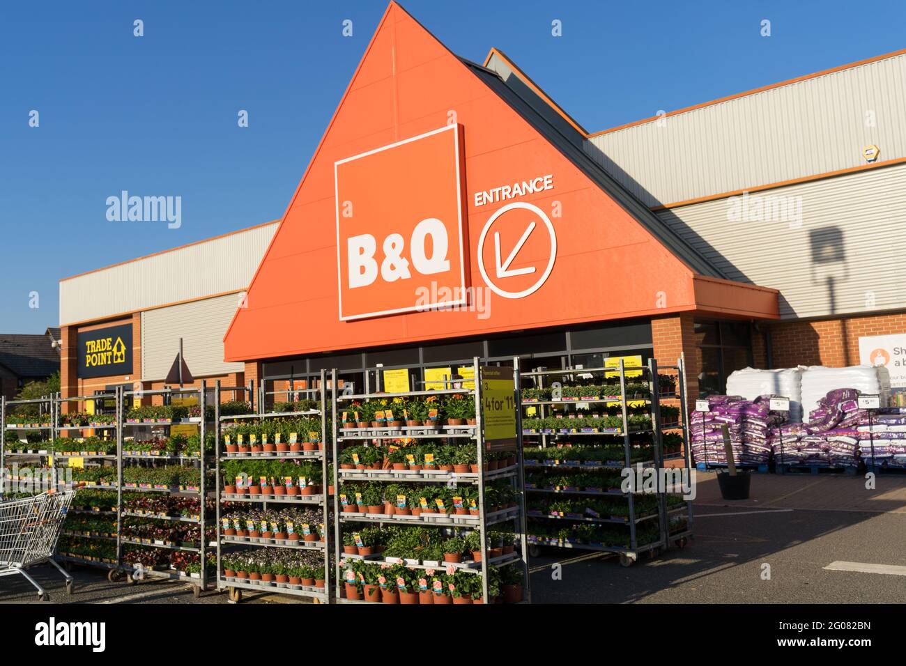 Bnq logo hi-res stock photography and images - Alamy