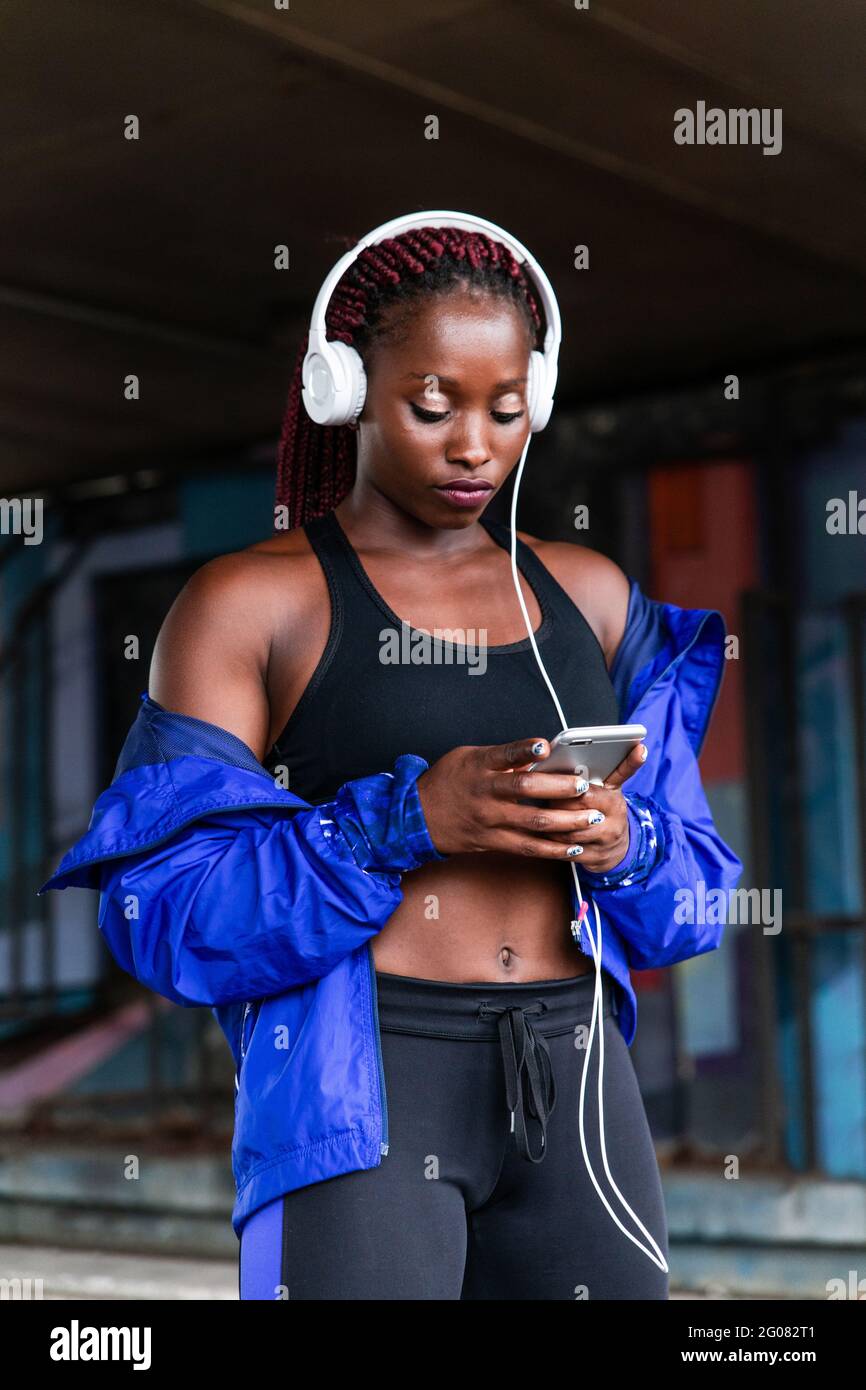 Muscular music hi-res stock photography and images - Alamy