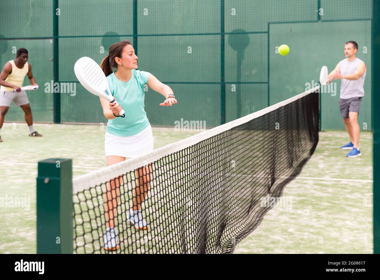 Women padel tennis hi-res stock photography and images - Alamy