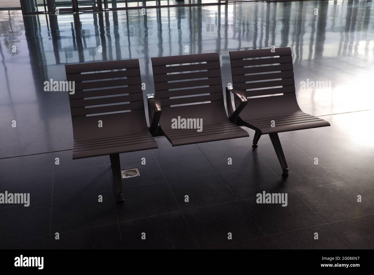 Three office chairs hi-res stock photography and images - Alamy