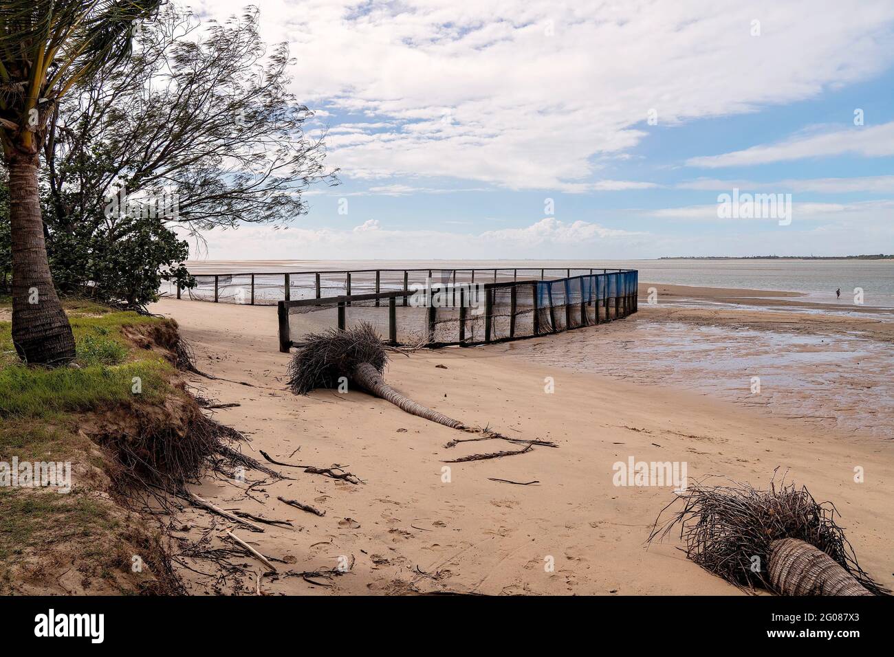 Shoreline enclosure hi-res stock photography and images - Alamy