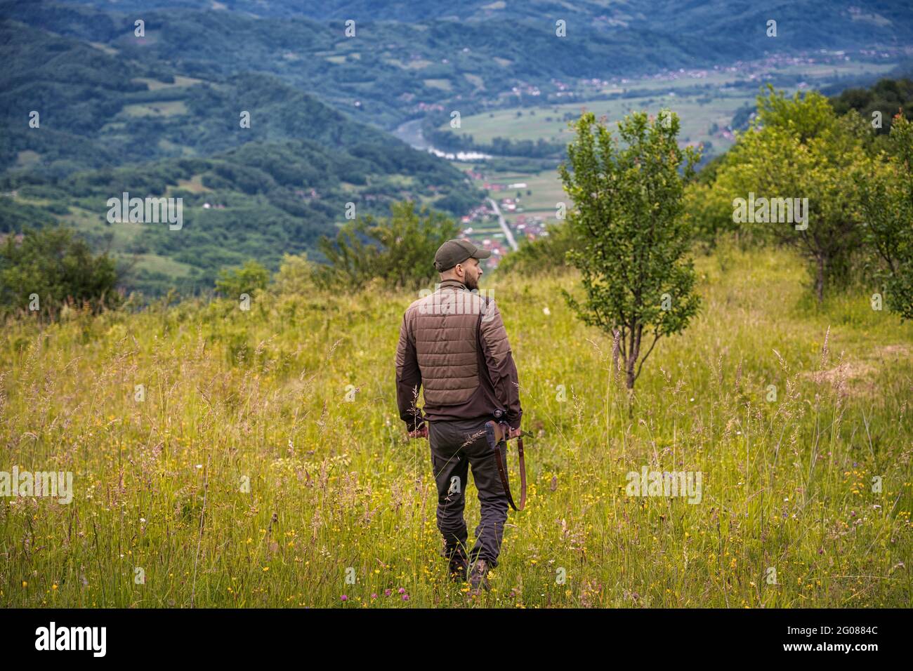 Man sneaking hi-res stock photography and images - Alamy