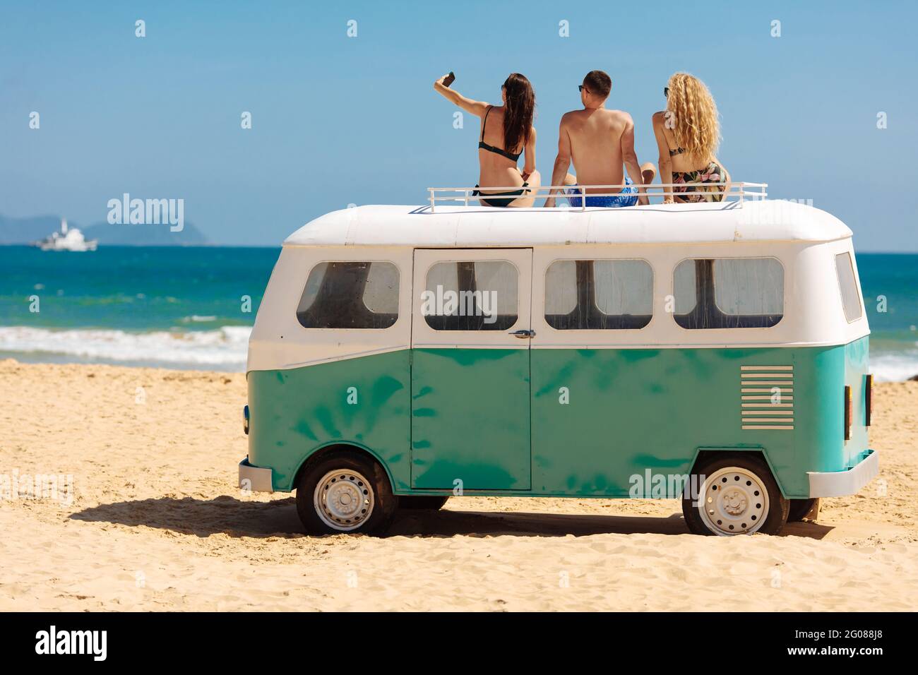 Stylish bus hi-res stock photography and images - Alamy