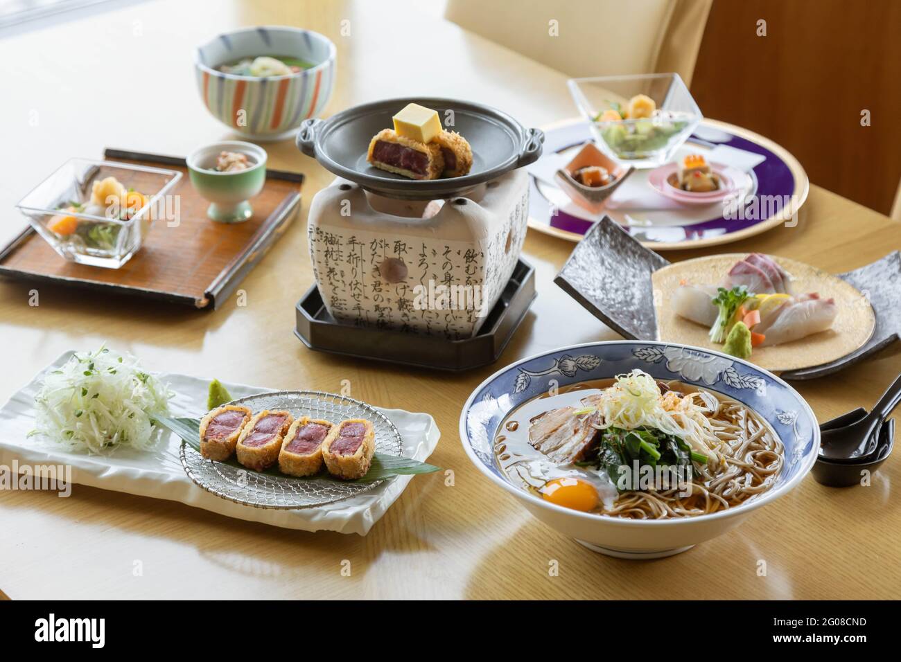 Japanese fine dining hi-res stock photography and images - Alamy