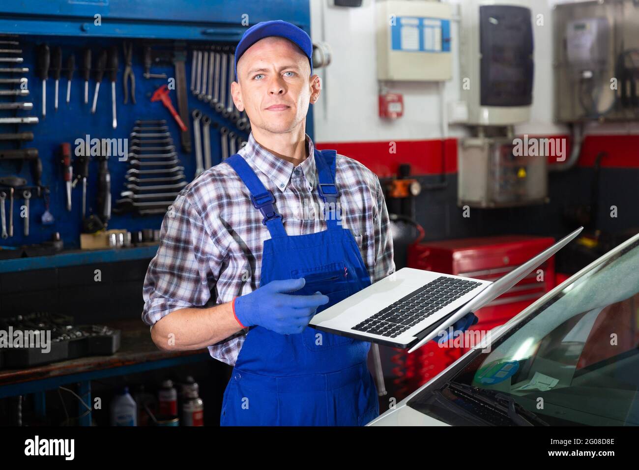 Spanish vehicle inspection hi-res stock photography and images - Alamy