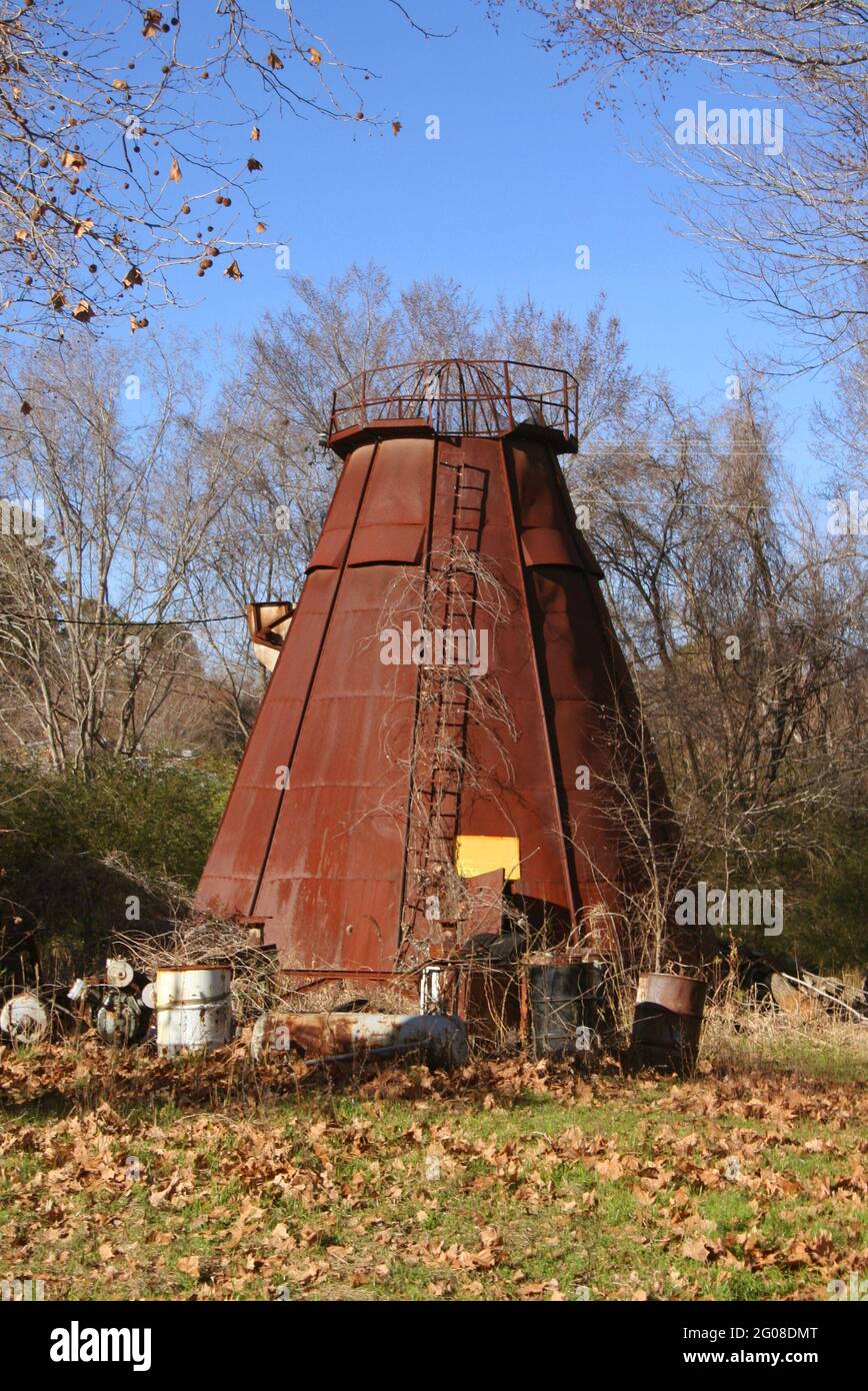 Old incinerator building hi-res stock photography and images - Alamy