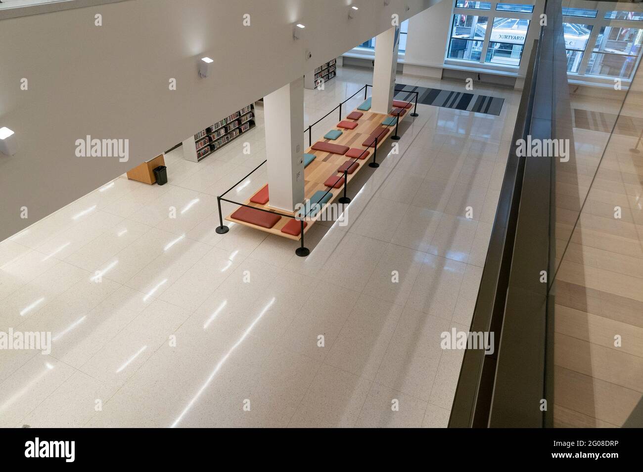 Interior view of newly redesigned Stavros Niarchos Foundation Library ...