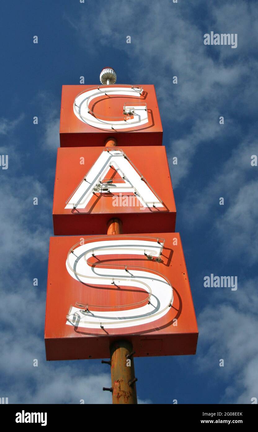 Abandoned Gas Station rural East Texas Stock Photo - Alamy