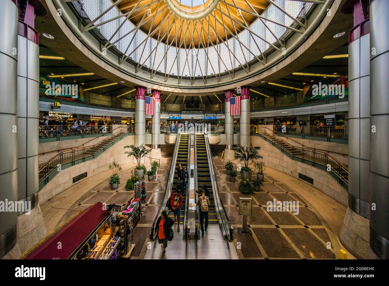 Mbta Commuter Rail High Resolution Stock Photography and Images - Alamy