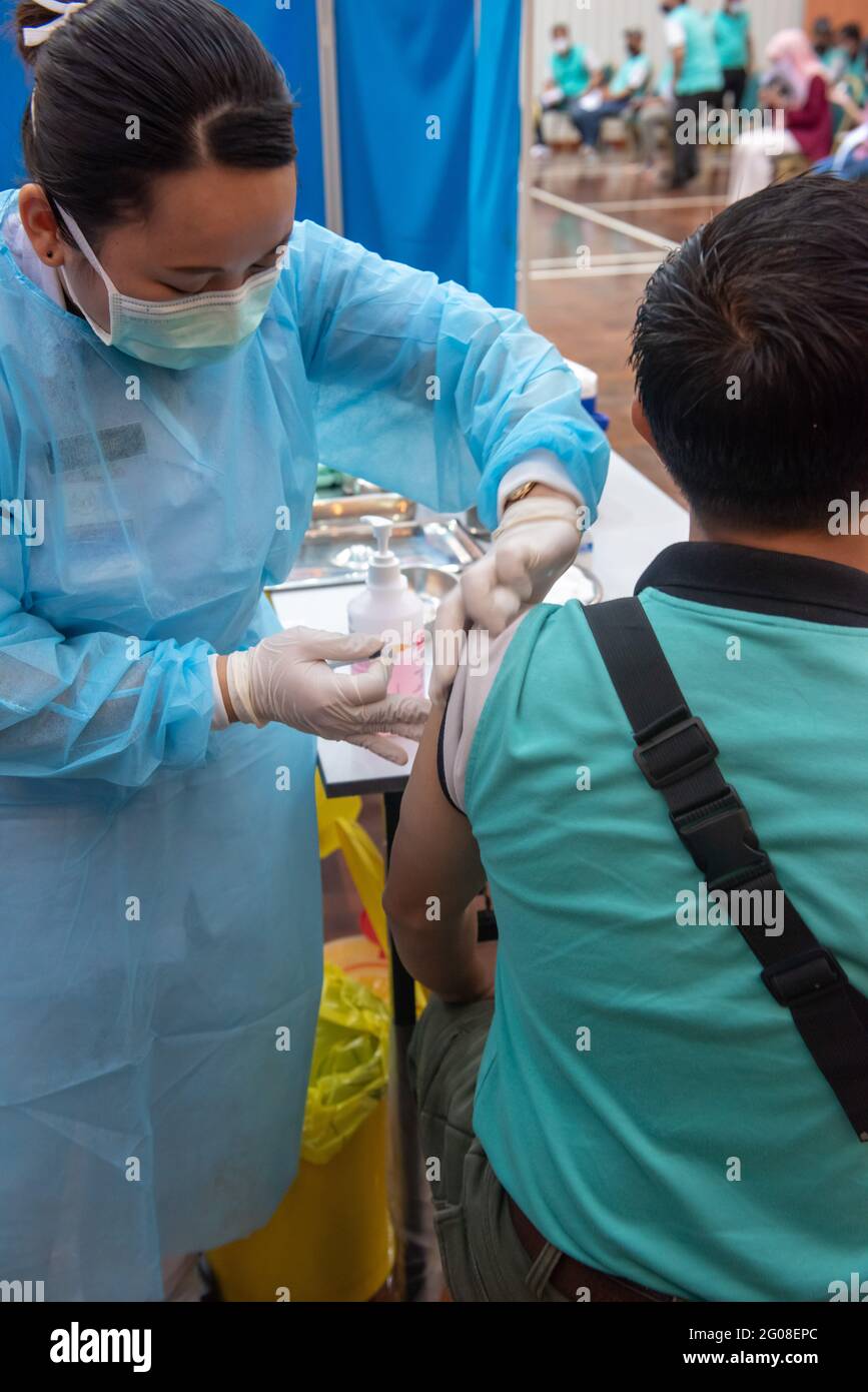 Health screening and vaccination for healthy life. Get secure from all ...