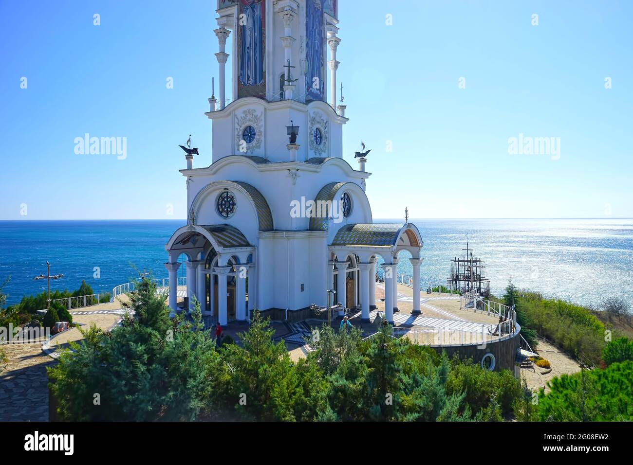 Temple-beacon memory of all those killed on the water and travel ...