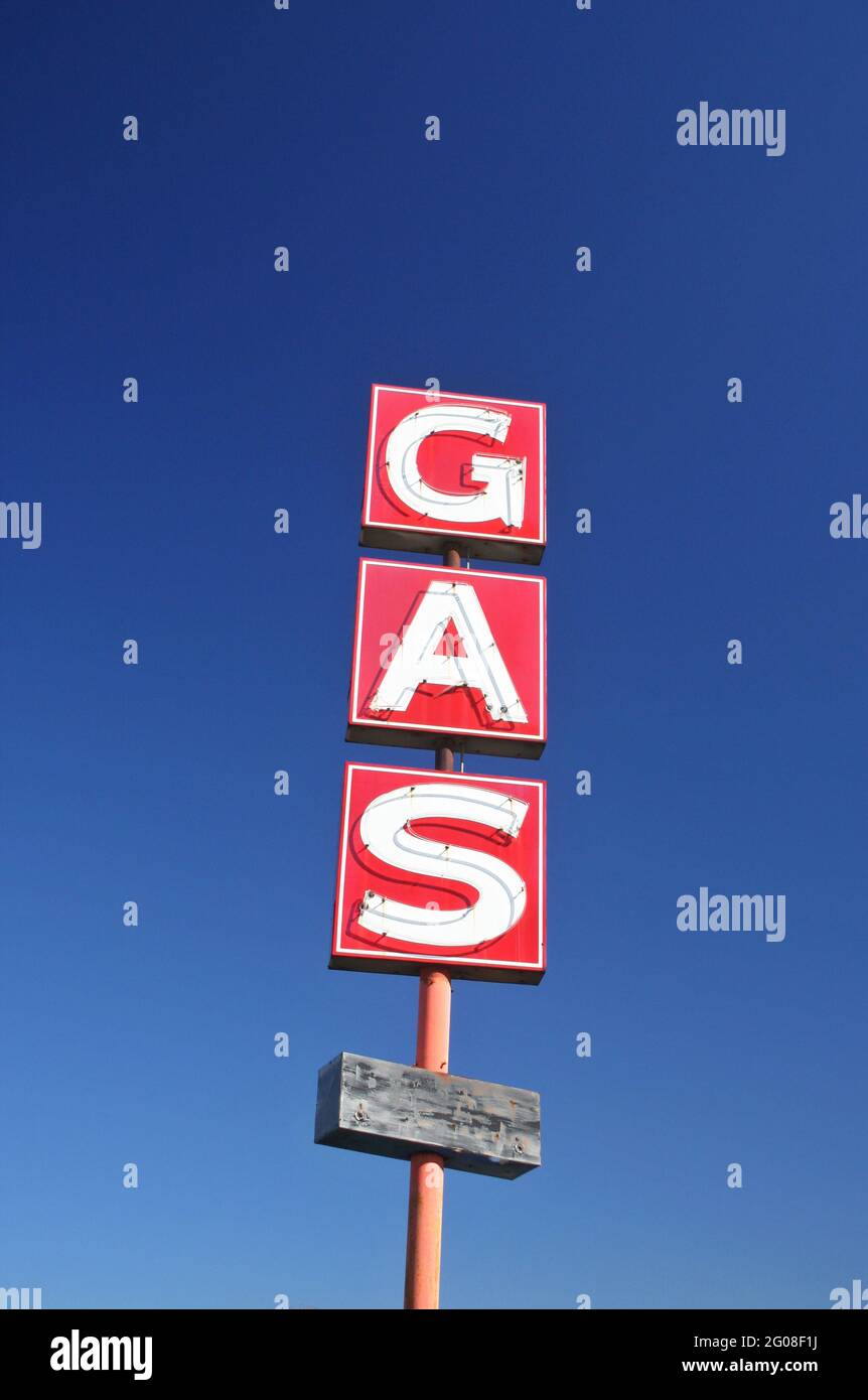 Abandoned Gas Station rural East Texas Stock Photo - Alamy