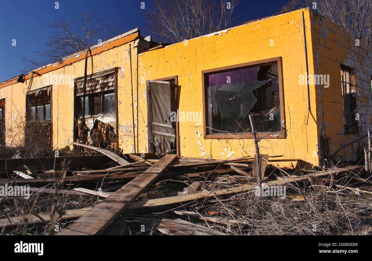 Building destroyed by fire hi-res stock photography and images - Alamy