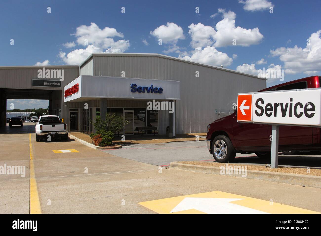 Dealership front entrance hi-res stock photography and images - Alamy