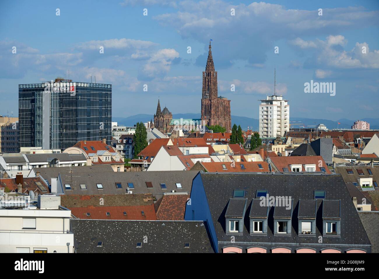 FRANCE, BAS-RHIN (67), STRASBOURG, AFI-ESCA OFFICE BUILDING, NOTRE-DAME ...