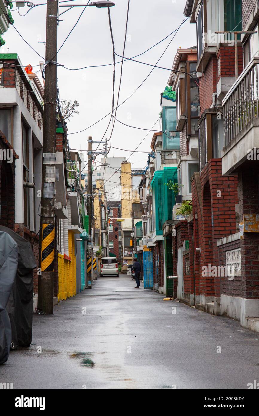 Alleyways in old residential alleys Stock Photo - Alamy
