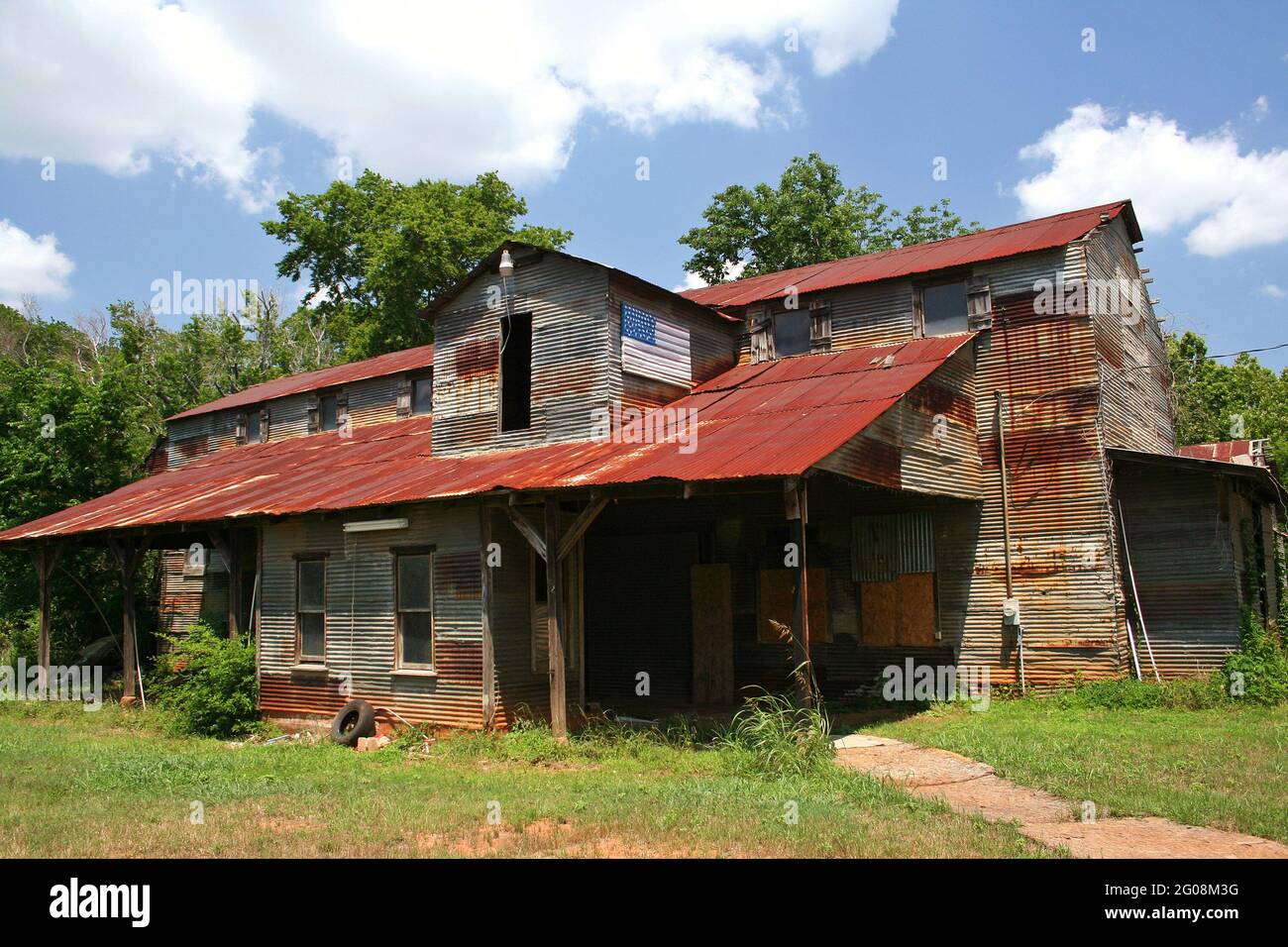 Rustic Rural Barn With American Flag Rural Texas Stock Photo - Alamy