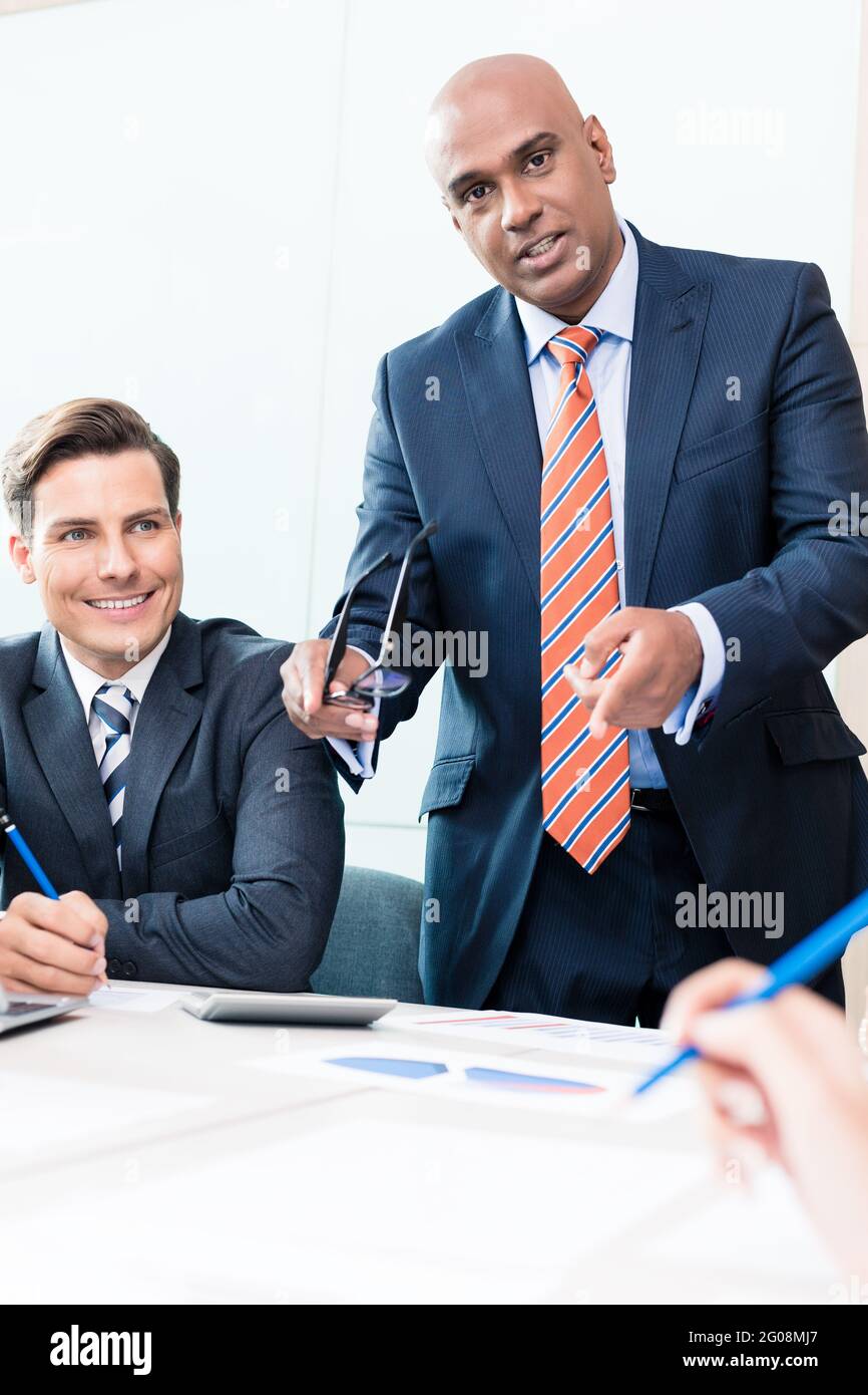 CEO explaining his vision in business meeting Stock Photo - Alamy