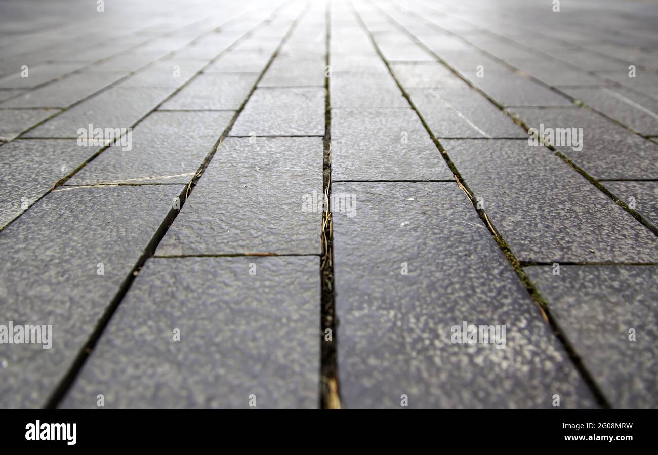 Tiled floor pedestrian walkway hi-res stock photography and images - Alamy