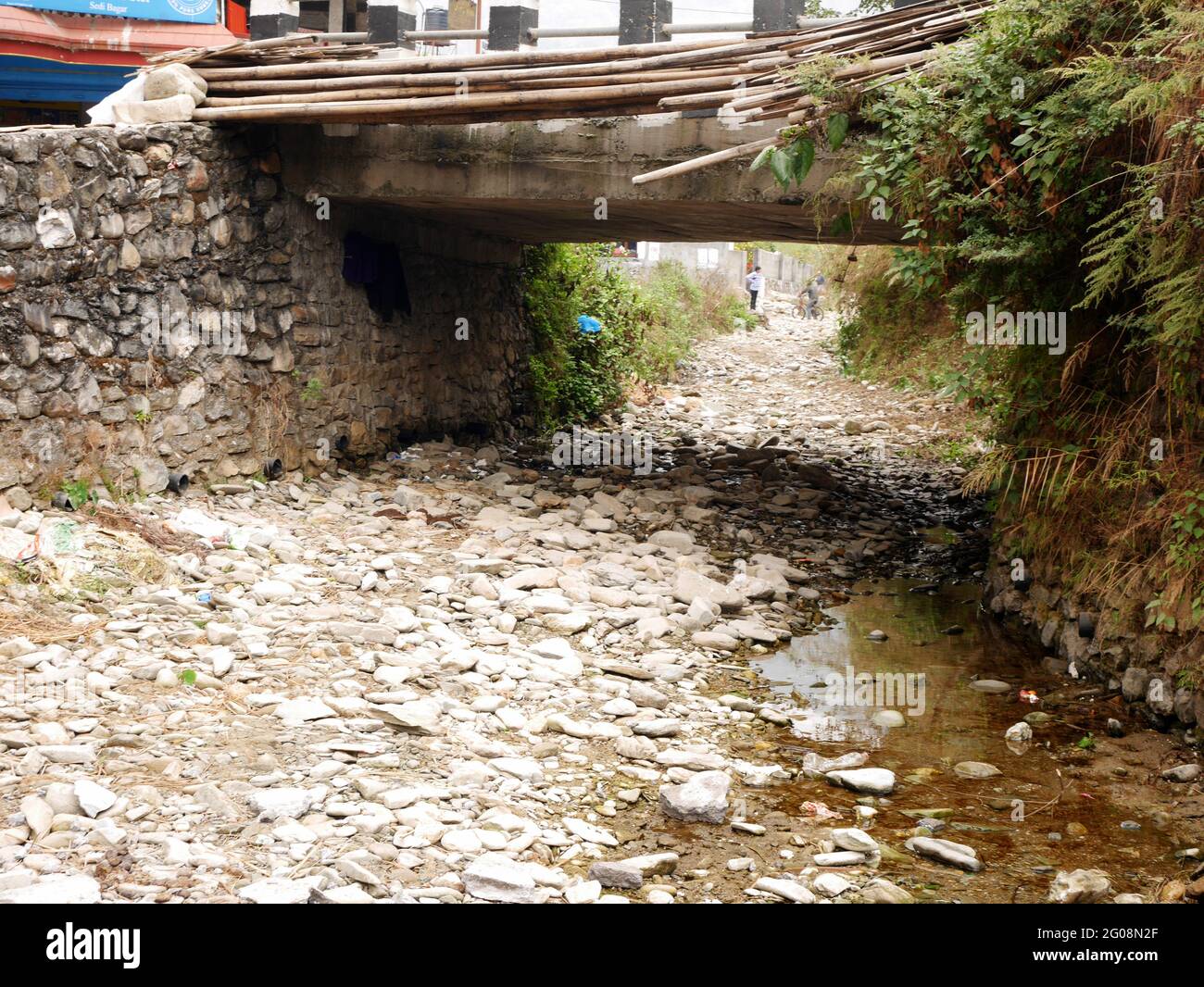 Nepal water supply hi-res stock photography and images - Alamy