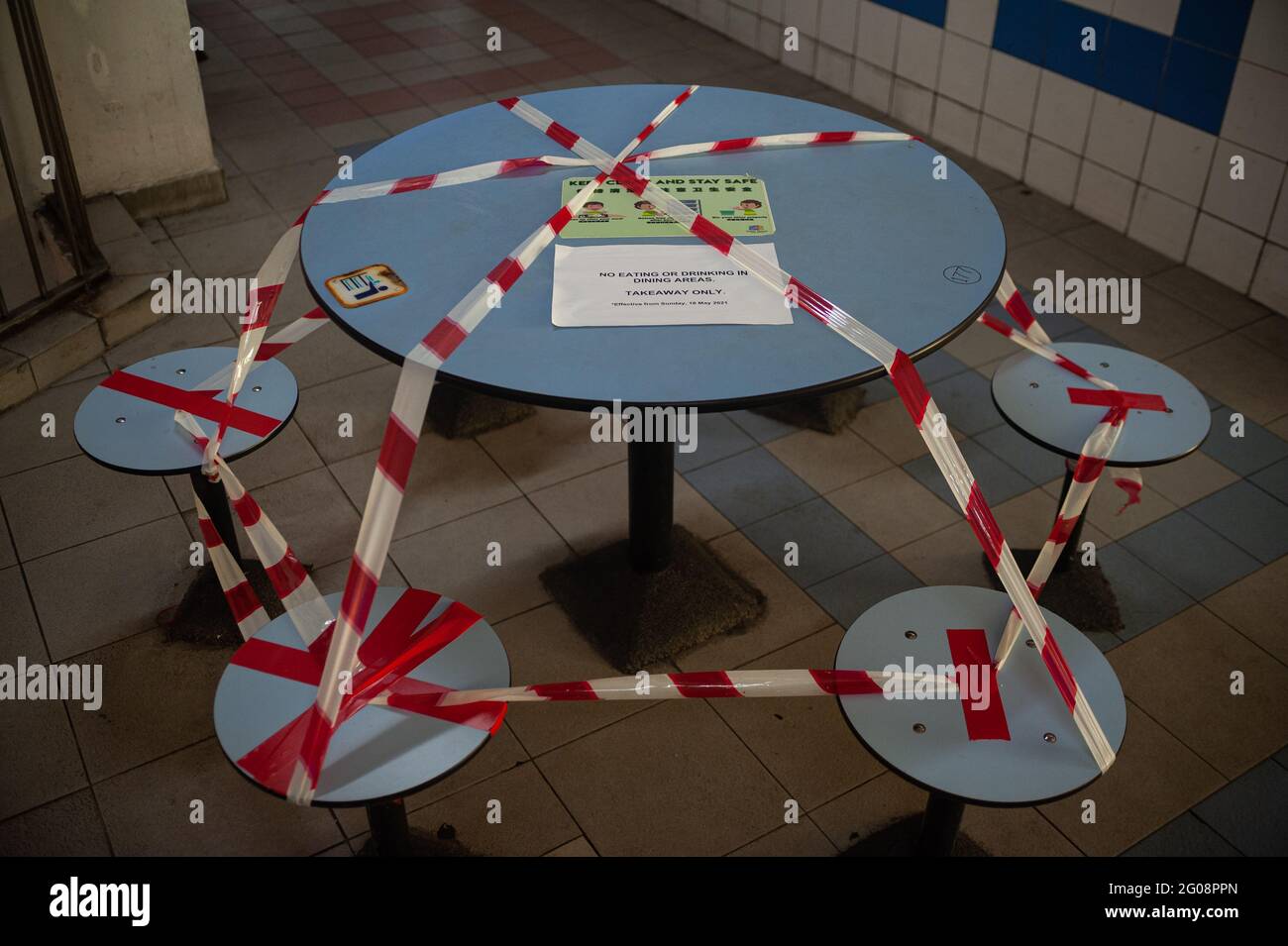 Human cordon hi-res stock photography and images - Alamy