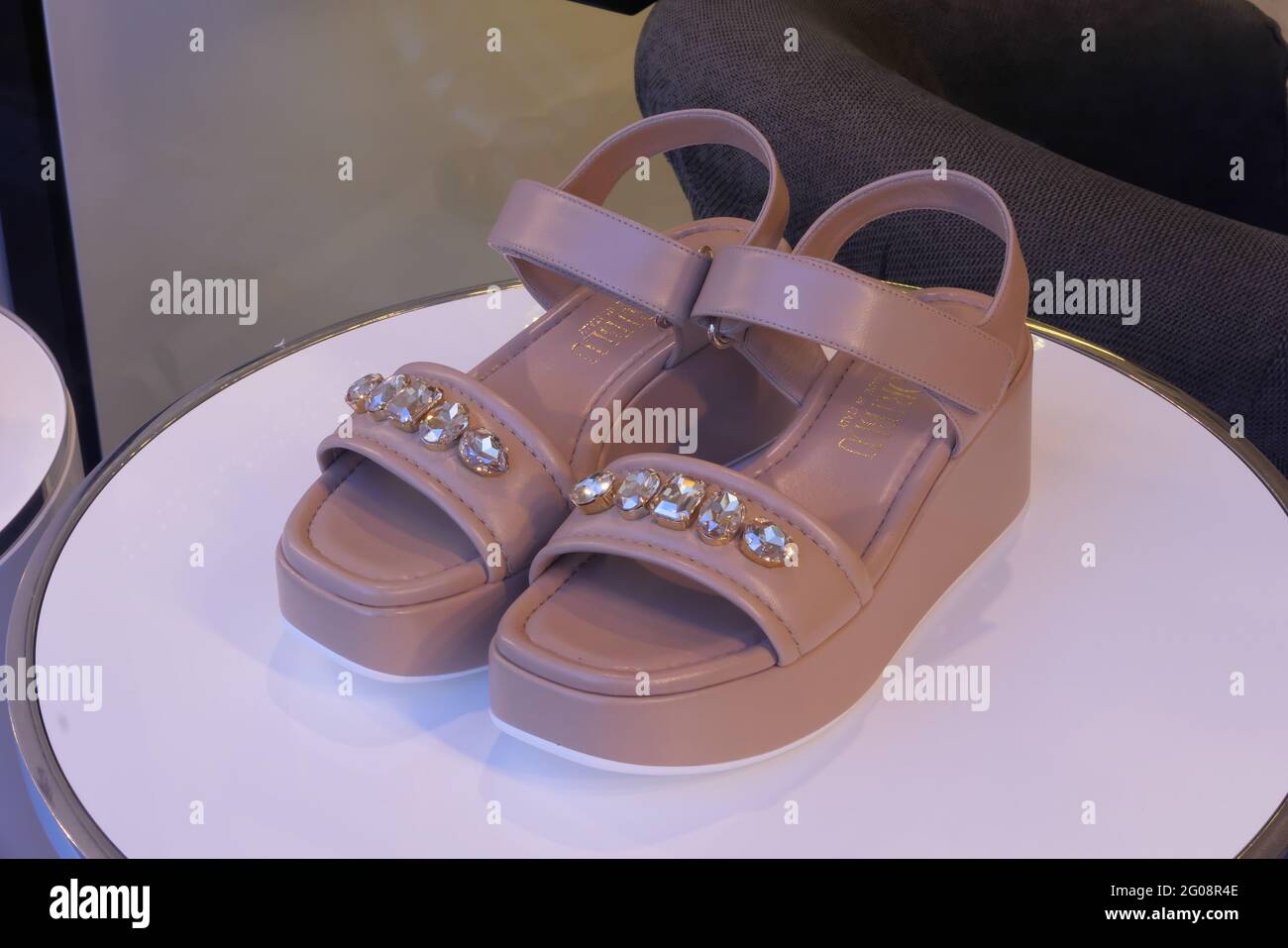 SHOES ON DISPLAY AT LORIBLU BOUTIQUE IN SPAGNA SQUARE Stock Photo - Alamy