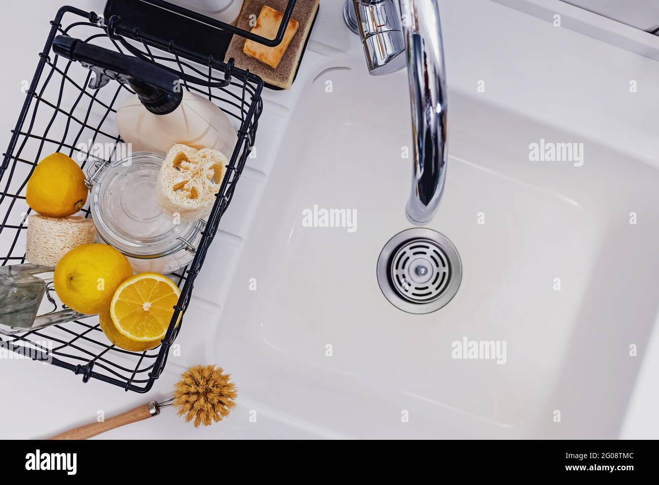 Kitchen cleaning items hi-res stock photography and images - Alamy