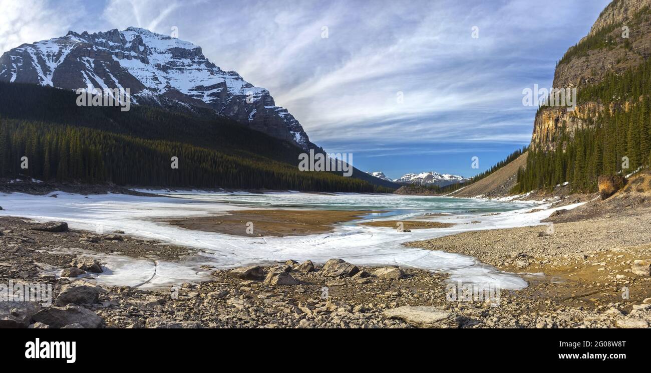 Mount temple banff national park hi-res stock photography and images ...