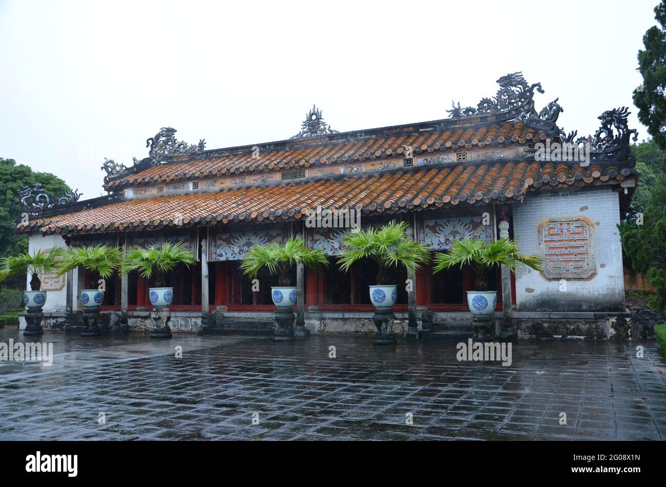 Vietnamese temple hi-res stock photography and images - Alamy