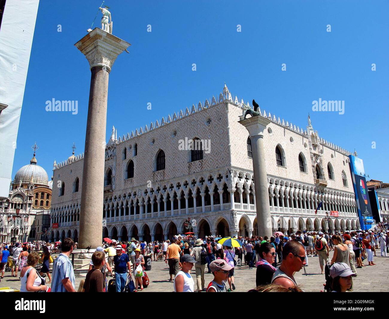 Doge Palace on St Mark's Square, Venice, Italy Stock Photo - Alamy