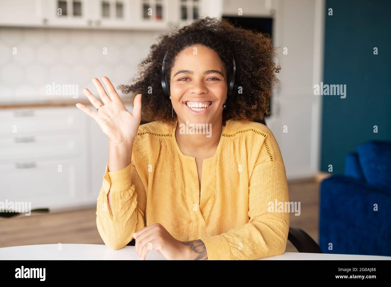 African receptionist hi-res stock photography and images - Alamy