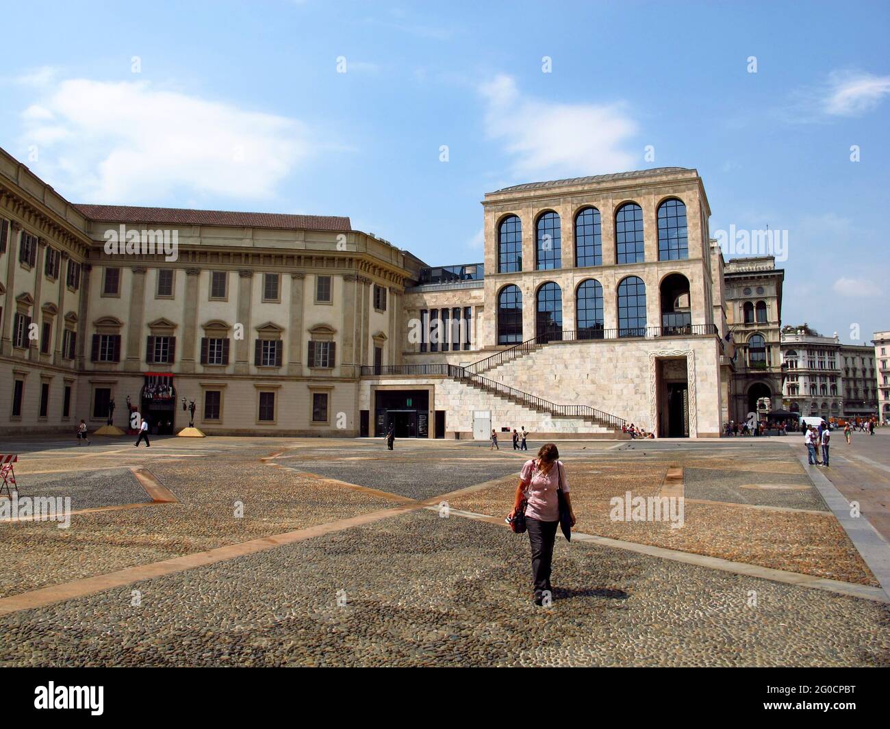 Piazza del Duomo, Milan, Italy Stock Photo - Alamy
