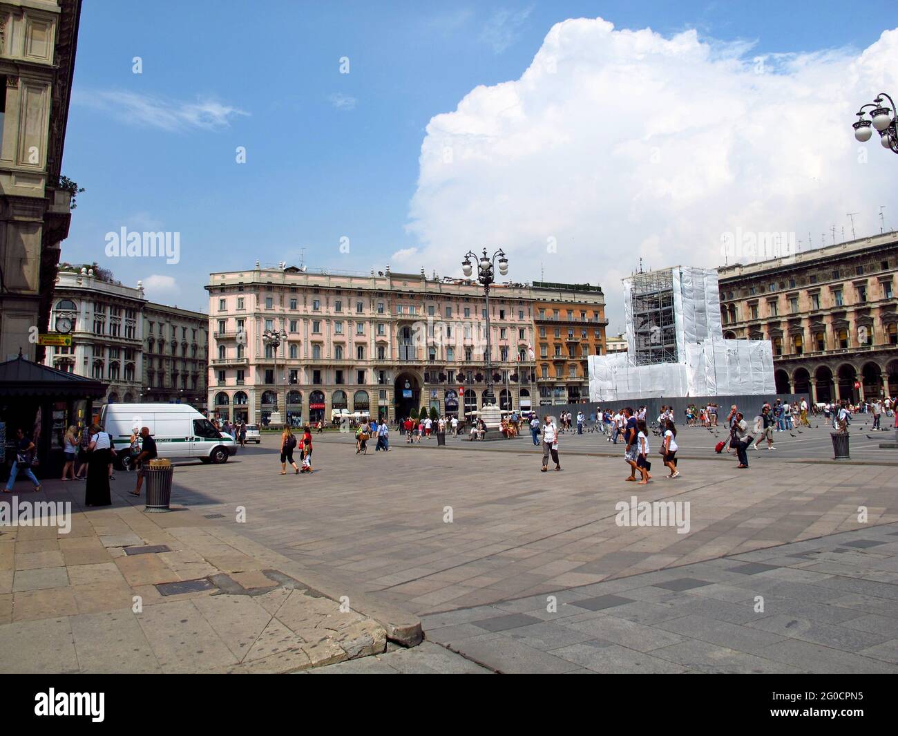 Piazza del Duomo, Milan, Italy Stock Photo - Alamy