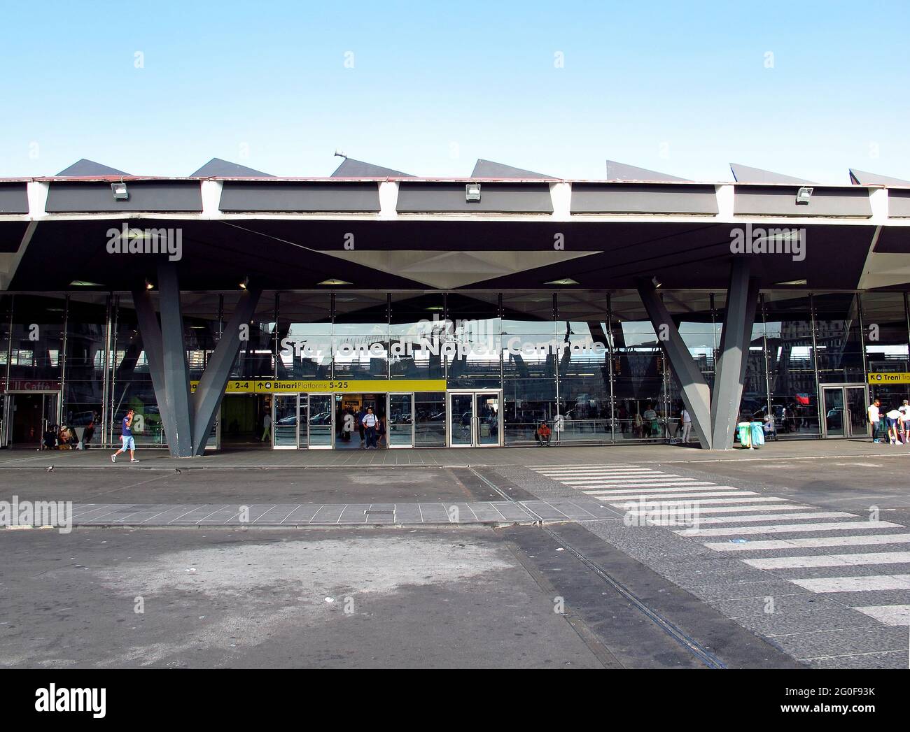 Naples central station interior hi-res stock photography and images - Alamy