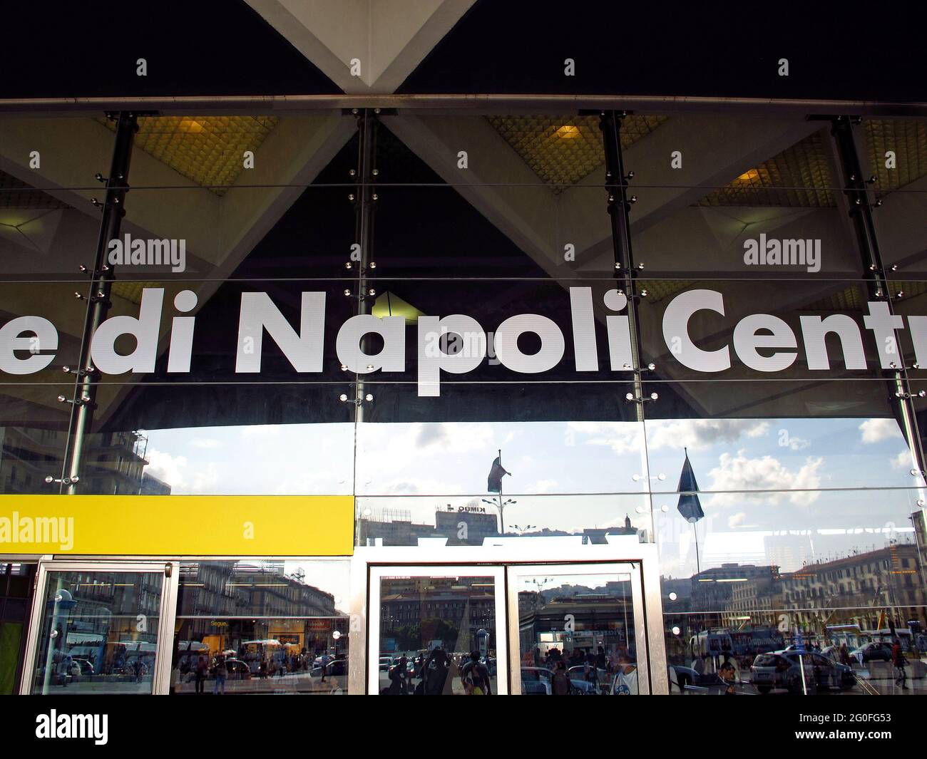 Naples central station interior hi-res stock photography and images - Alamy