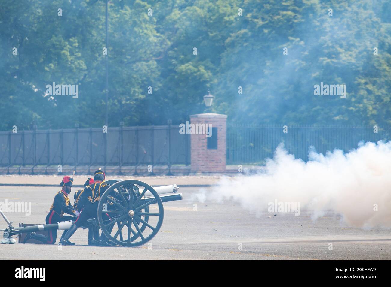 The King's Troop Royal Horse Artillery fire a 21 Gun Salute at Royal ...